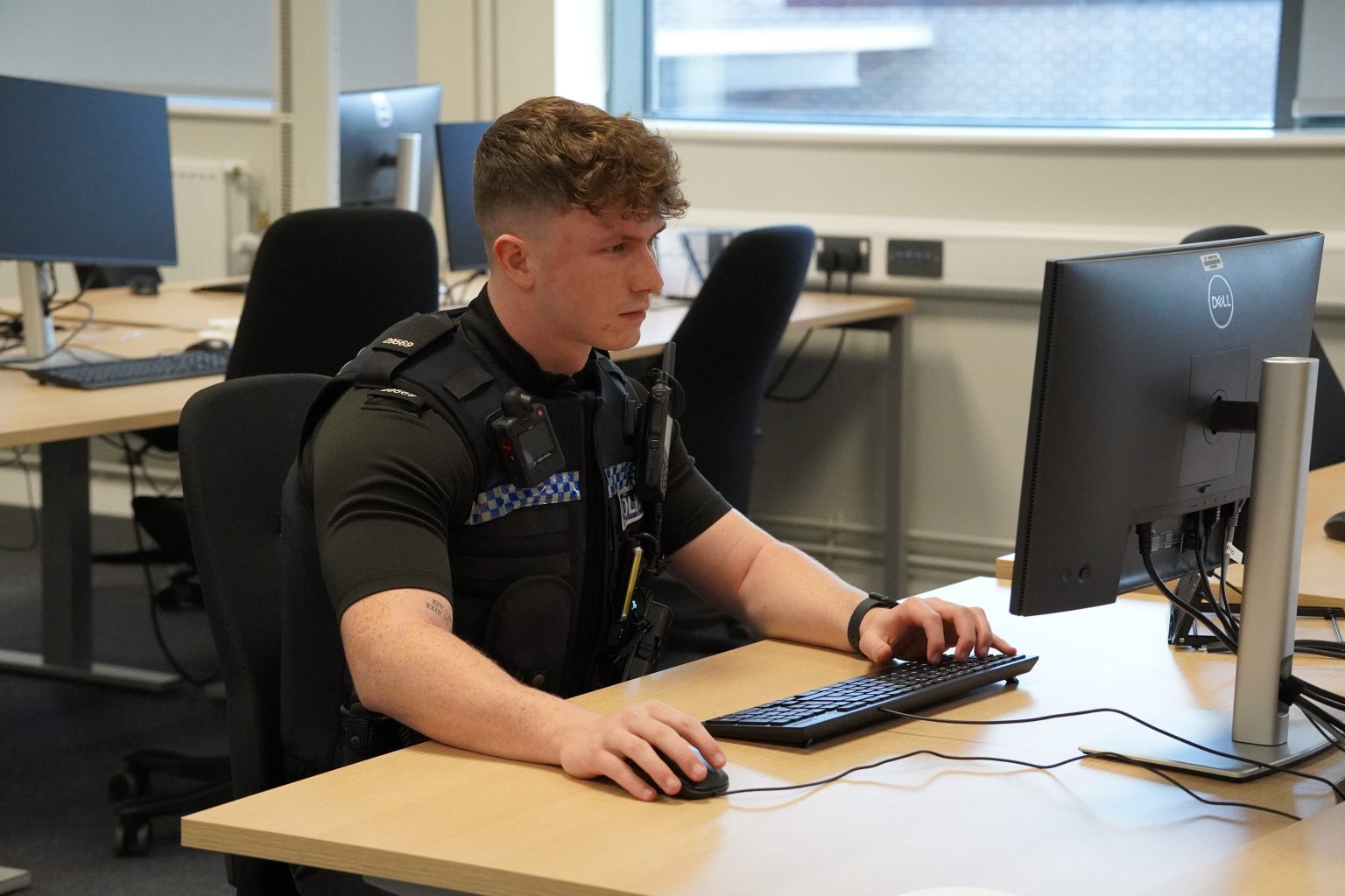 ARV Firearms Officer, Mac